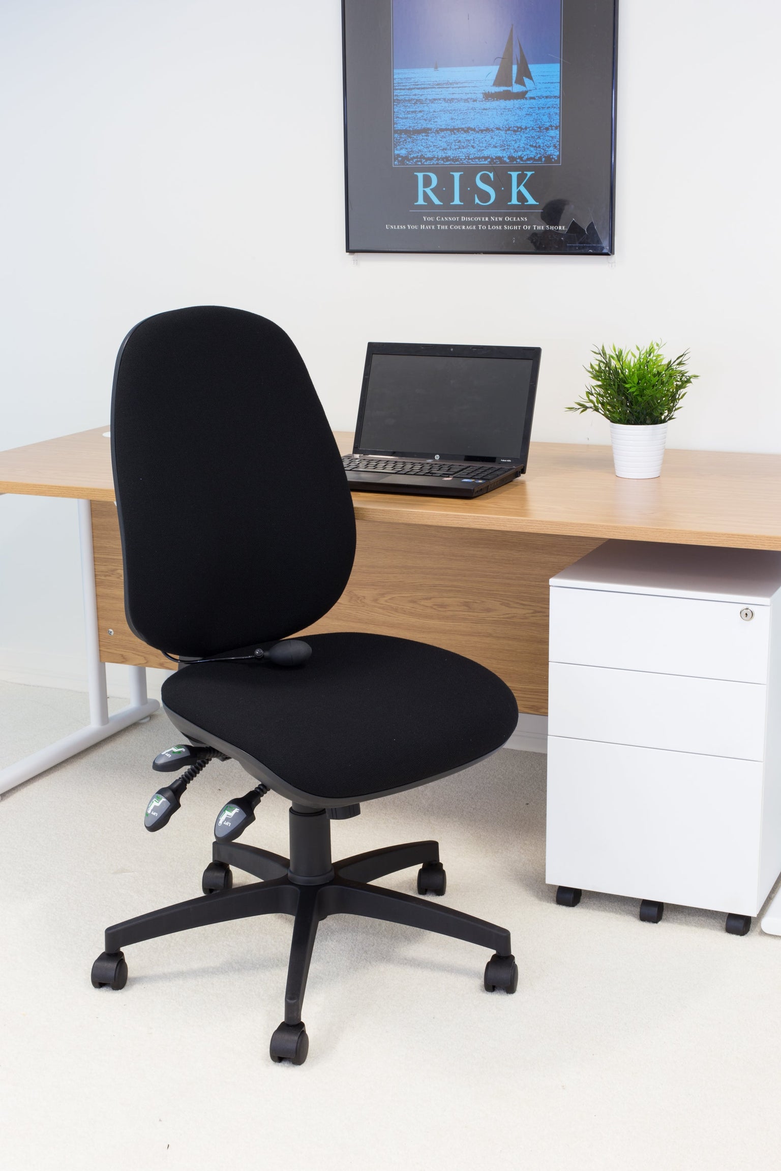 Ergonomic Office Chairs | Bad Back Office Chairs | Office Supermarket
